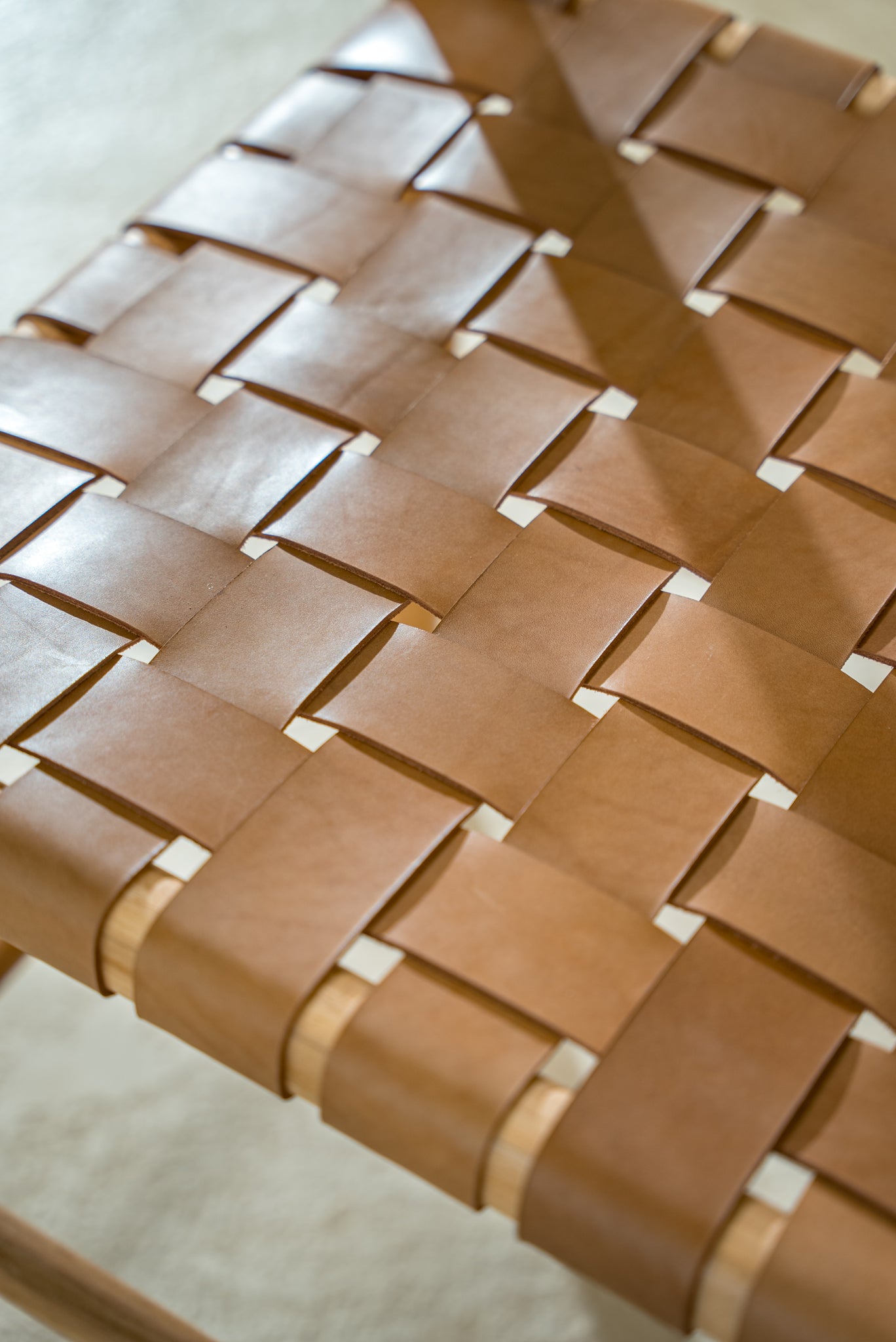 Numi Teak and Leather Dining Chair – balè